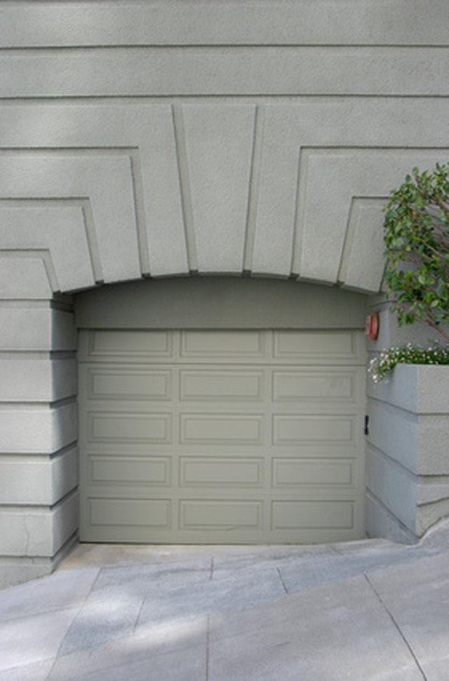 What Is a Tuck-under Garage? | Sapling